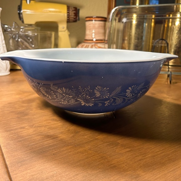 Pyrex | Kitchen | Vintage Pyrex 444 Colonial Mist Blue 4 Liter ...